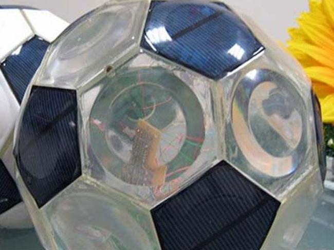 Protótipo da primeira bola com energia solar do mundo é apresentado | Super